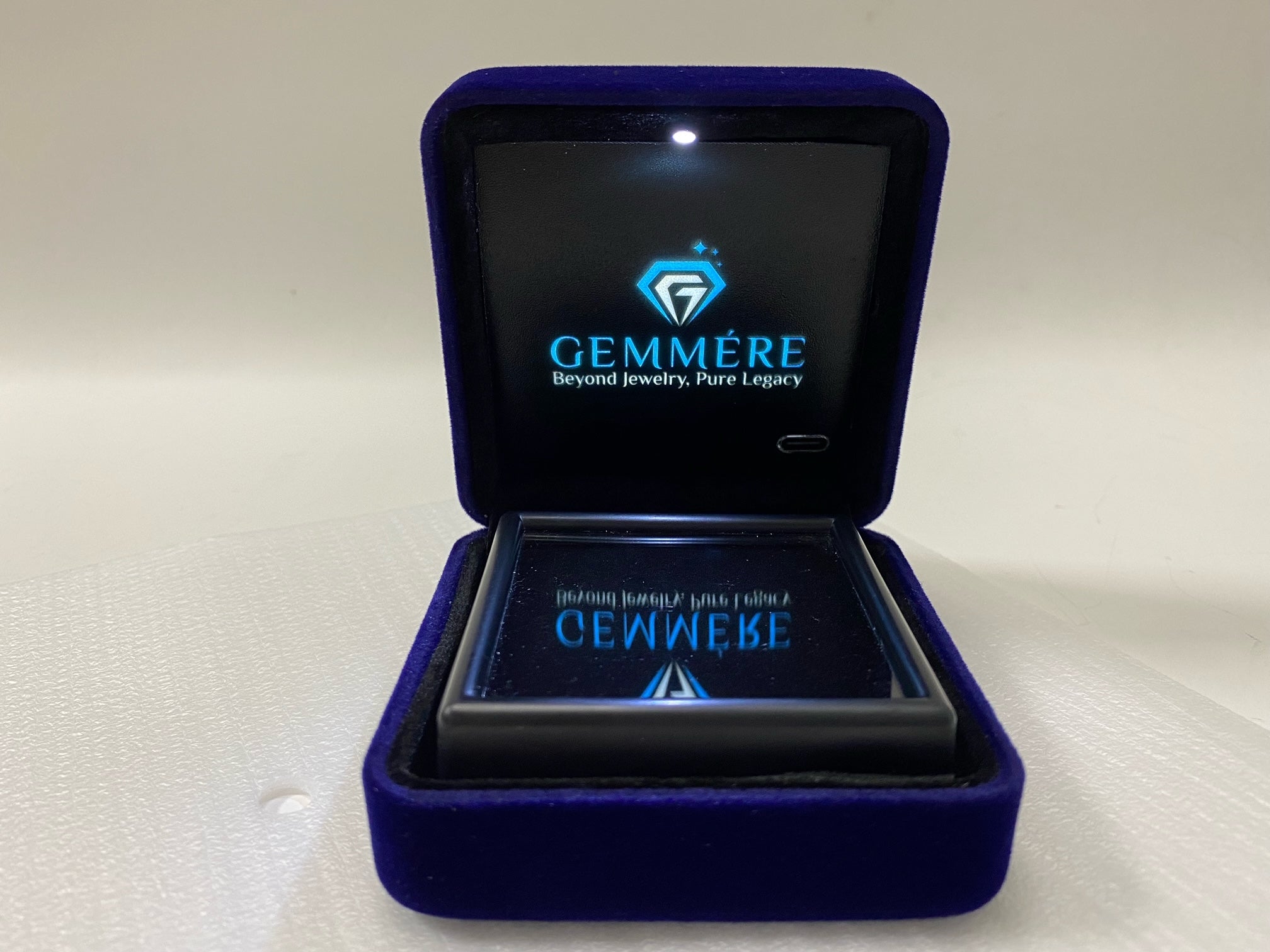LED Light Velvet Gemstone Display Box – Gemmére